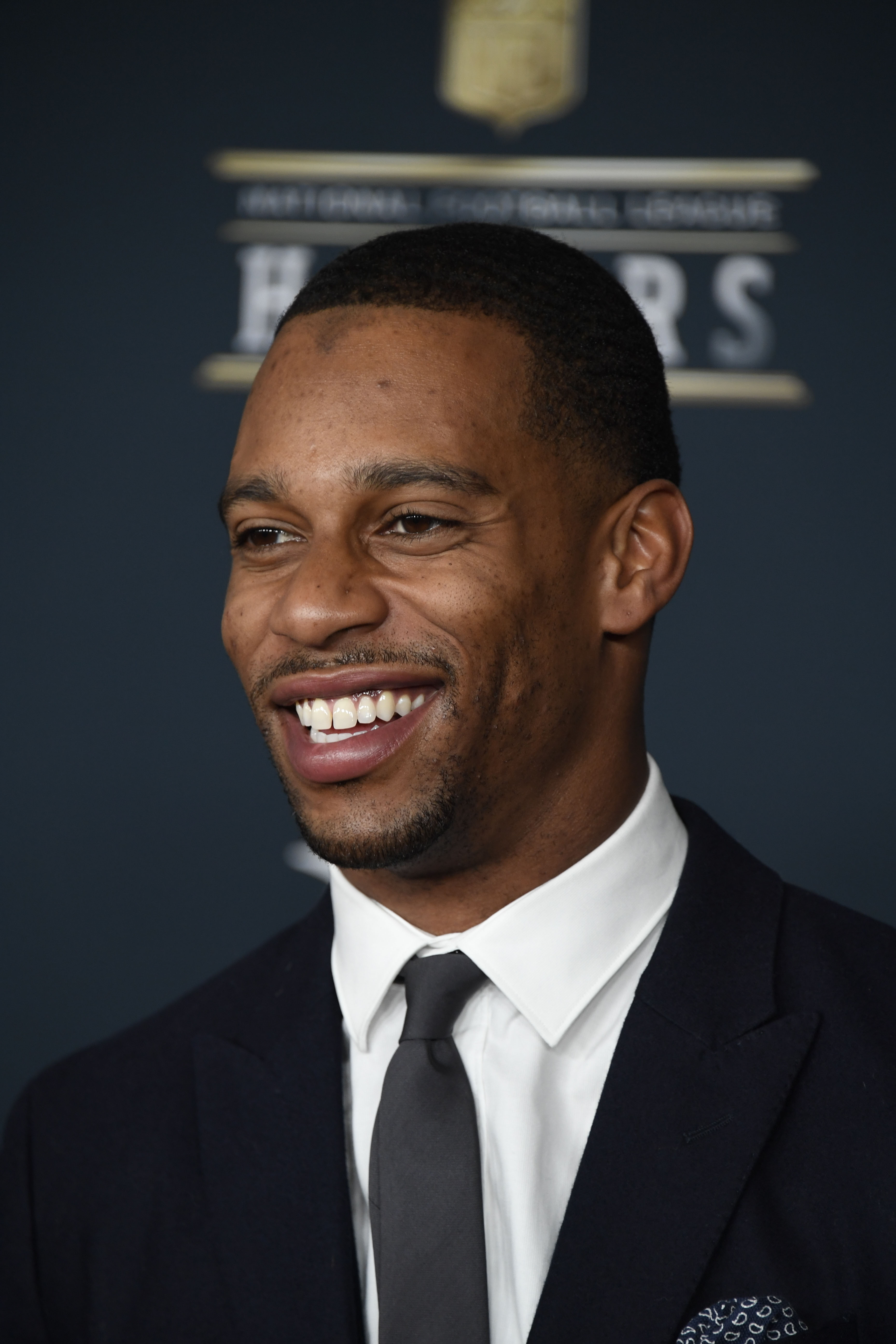 Ravens Interested In Victor Cruz
