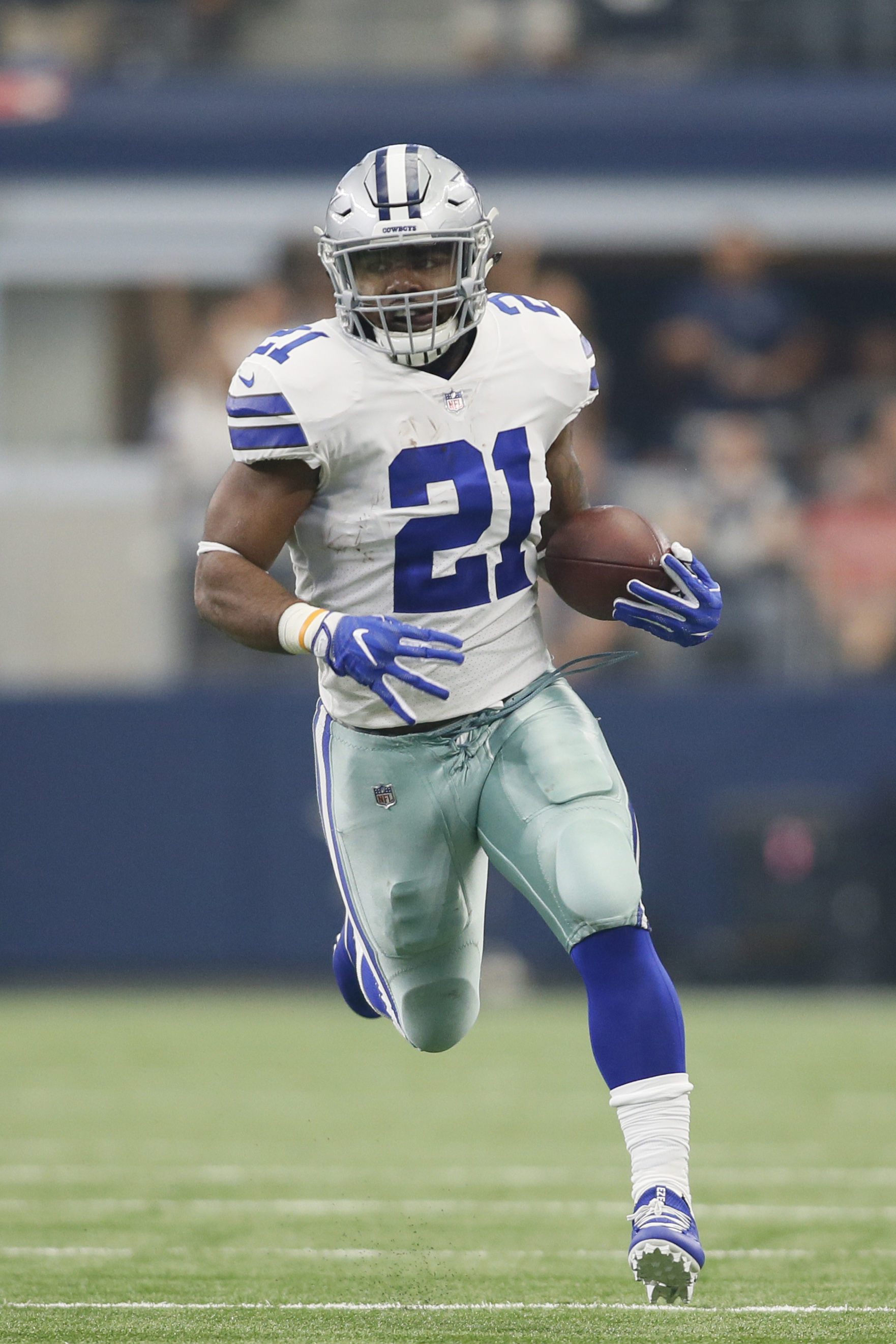 Ezekiel Elliott - EMSEKFLOL.COM