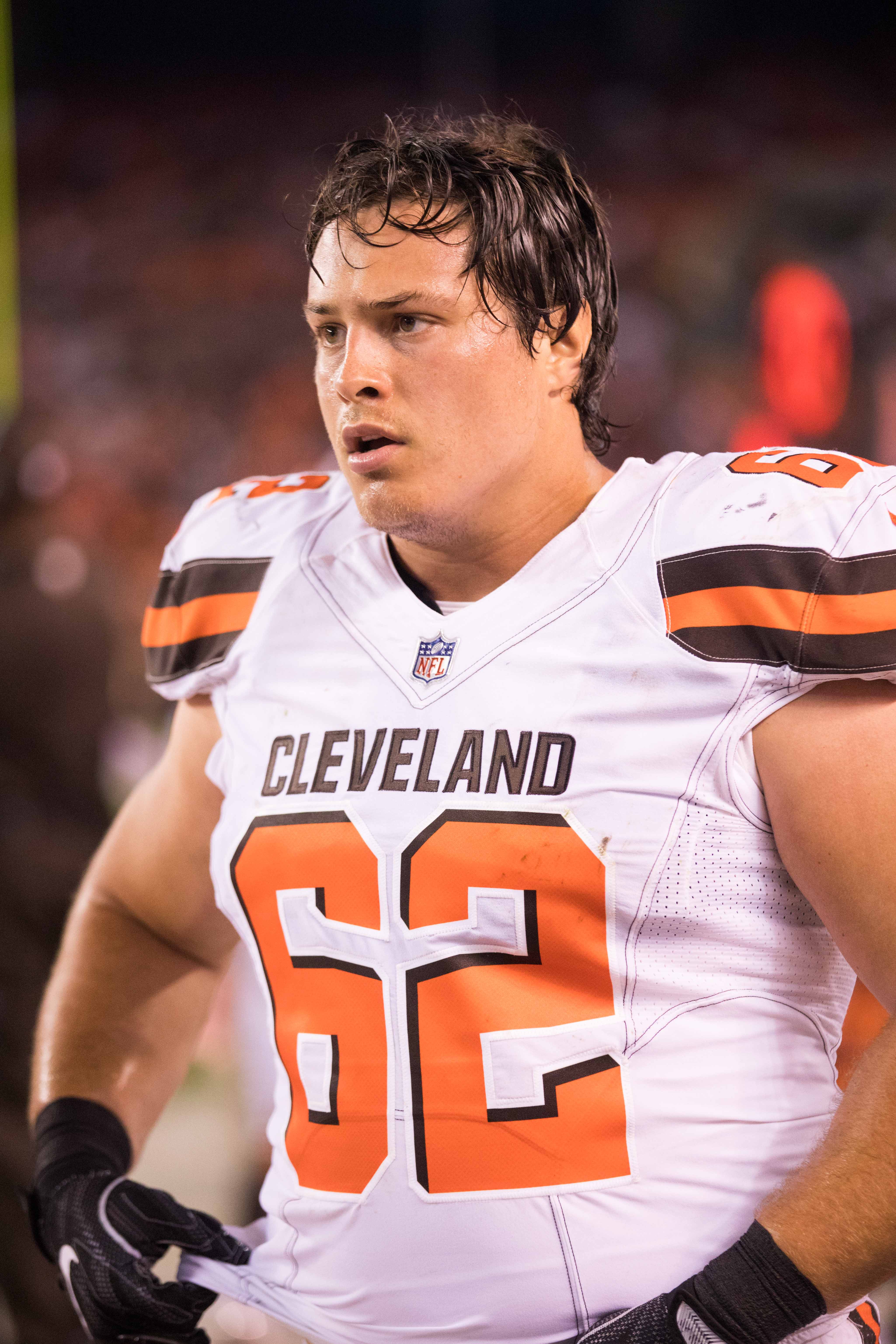 Chiefs Extend OL Austin Reiter